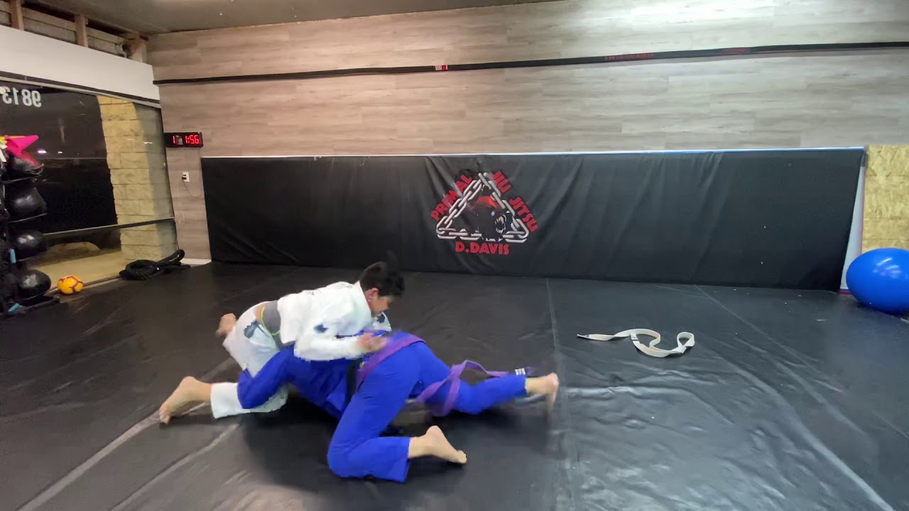 Mom vs. Son 6 minute Jiu Jitsu roll. - YouTube