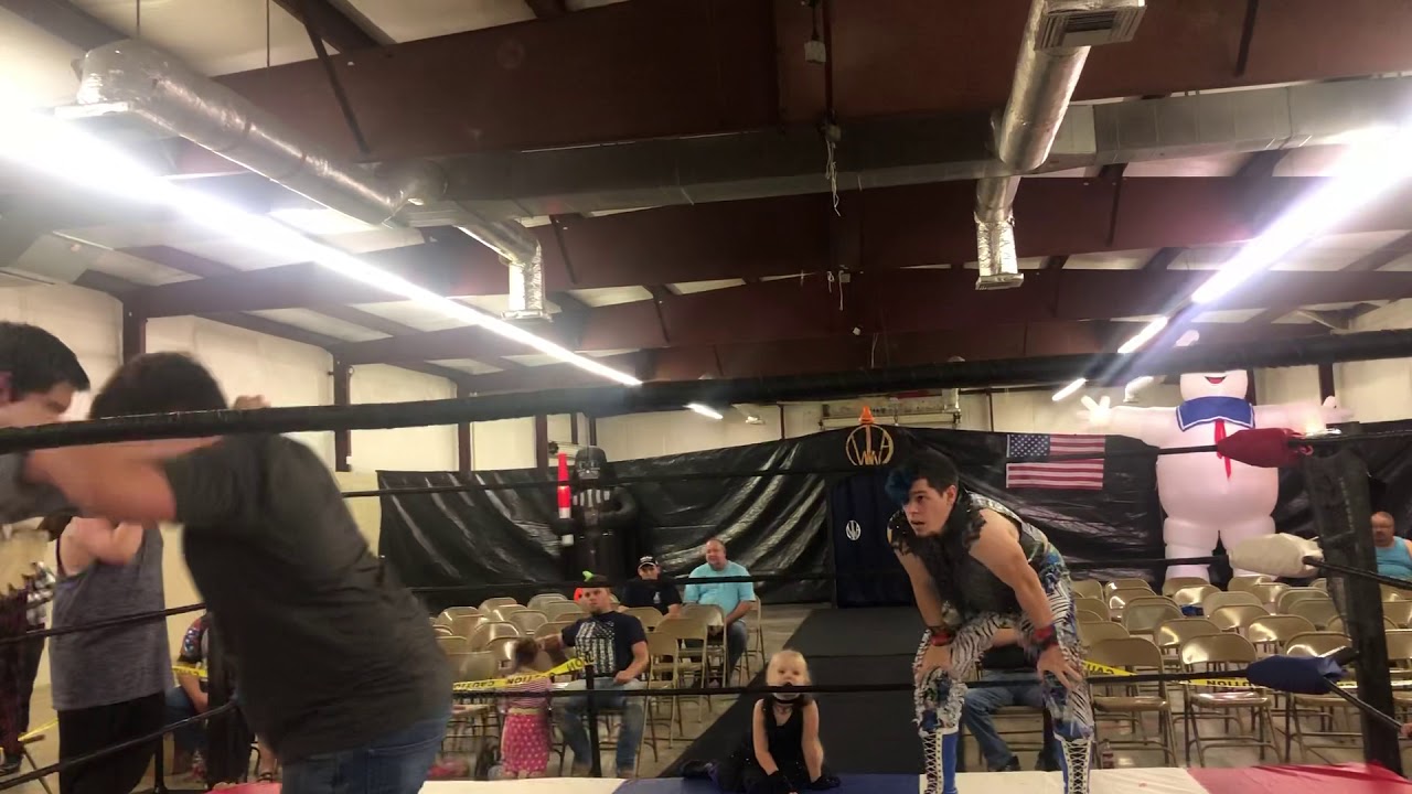 Jayden Steele with fans - YouTube