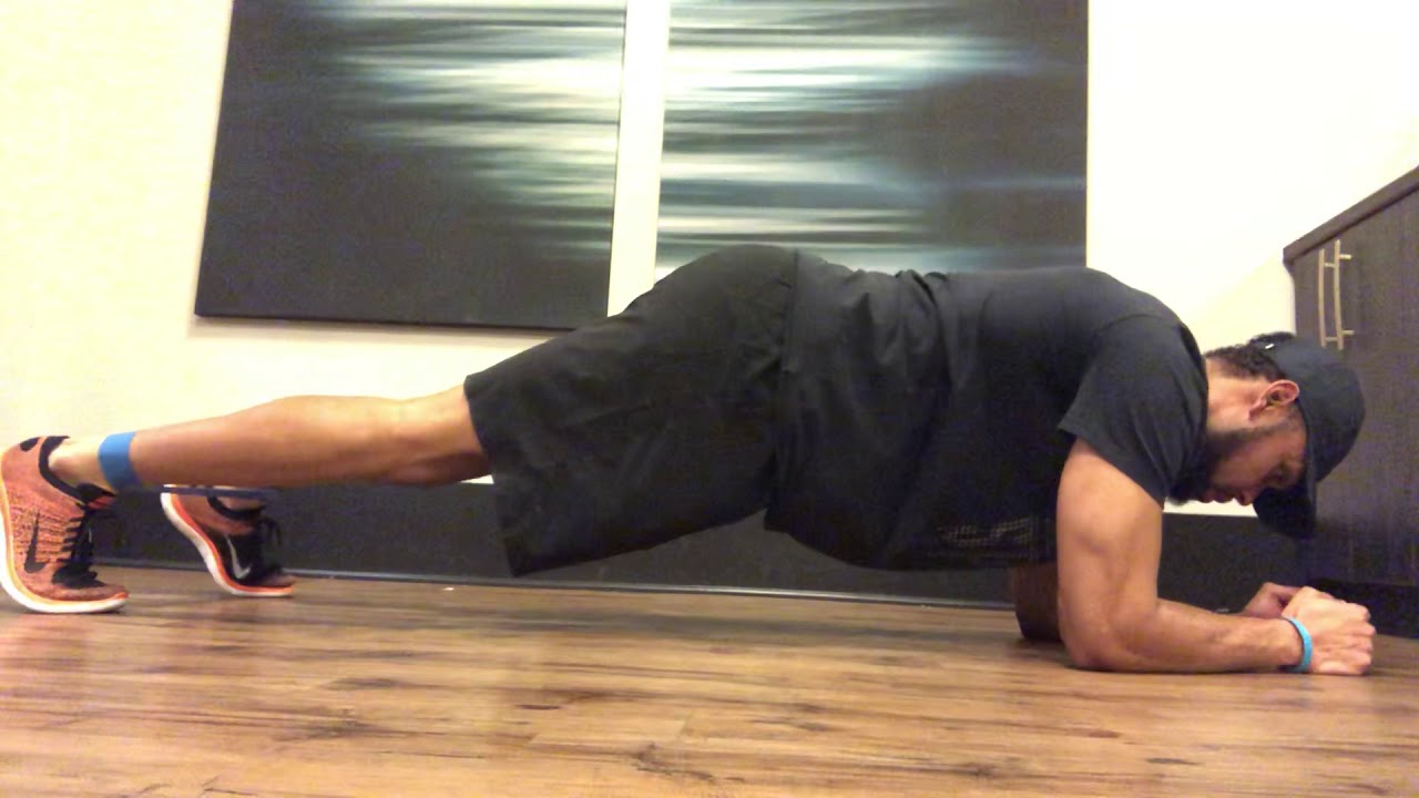 Banded Plank Toe Taps - YouTube