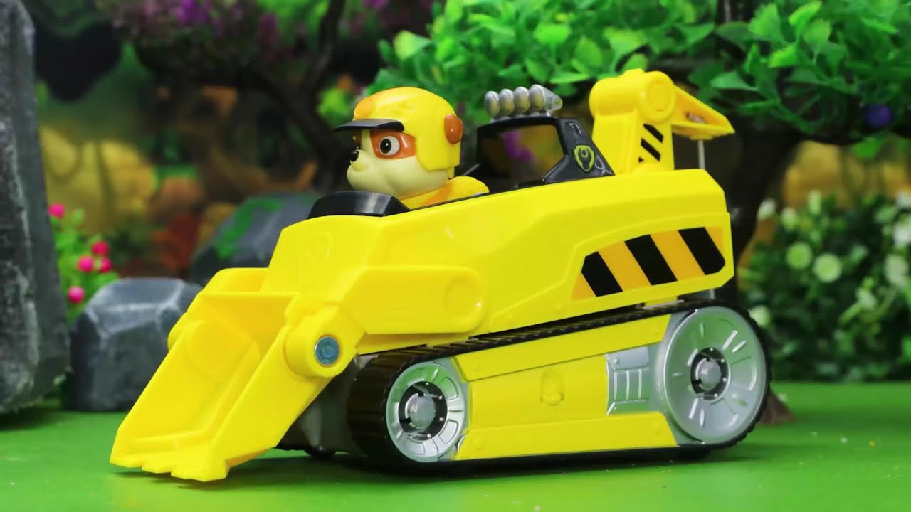 RUBBLE, Run Now !! What Happened?? Paw Patrol Ultimate Rescue | Rainbow ...