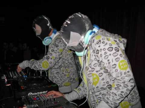 Alphabeat - Boyfriend (The Bloody Beetroots Remix).wmv - YouTube