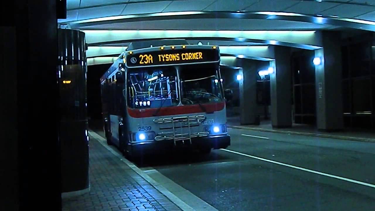 WMATA Metrobus 2005 DaimlerChrysler Orion 07.501 Gen-II CNG on Route ...