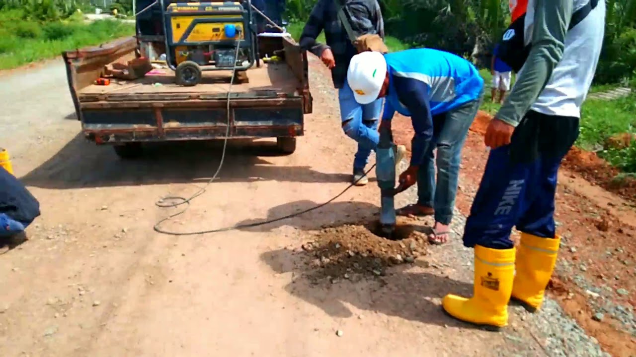 Main lumpur//Agregat Kelas B (Test Pit)👷🛣 - YouTube