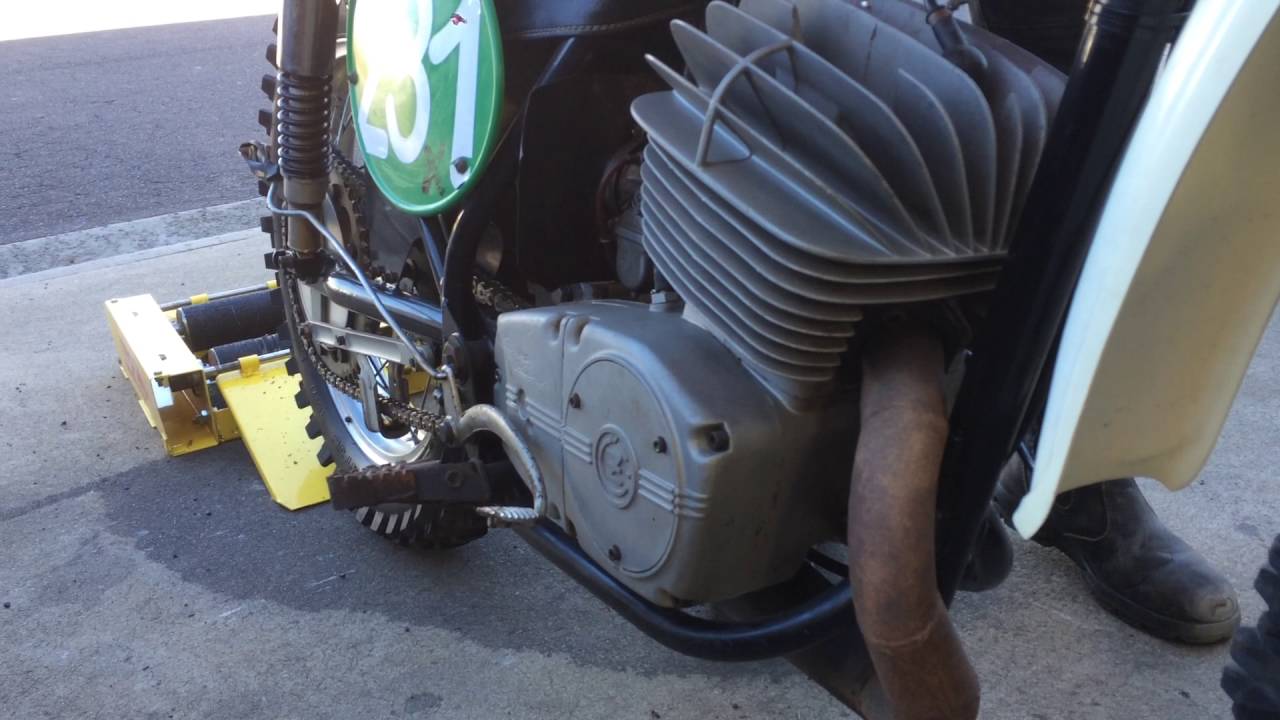 CZ 250 DIRT BIKE MOTORCYCLE CLASSIC RARE VMX 1973 - YouTube