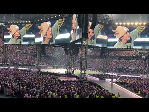 BTS LONDON D2 YOUNG FOREVER🥹 - ARIRANG WORLD TOUR