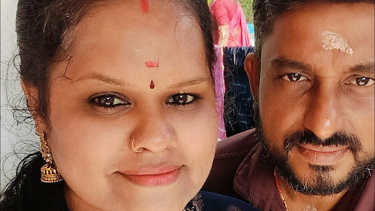 sivasree , is live ജീവിതം അങ്ങനെ ആണ് 😔😔 ചിലപ്പോൾ സന്തോഷം ചിലപ്പോ ...