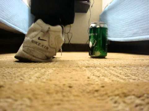 Soda cans Stomp Crush