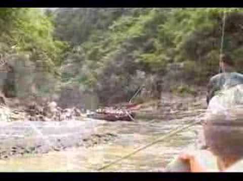 Pea Pod Boats on the Yangtze China - YouTube