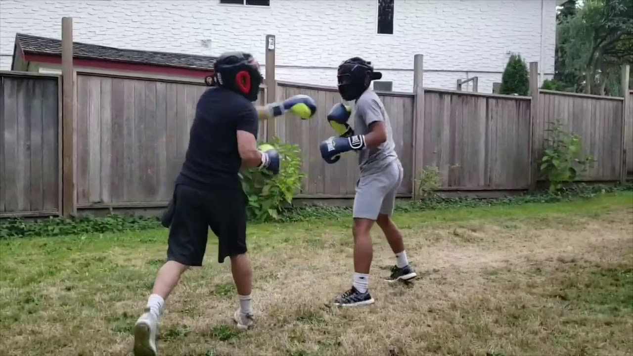 Light boxing 🥊 - YouTube