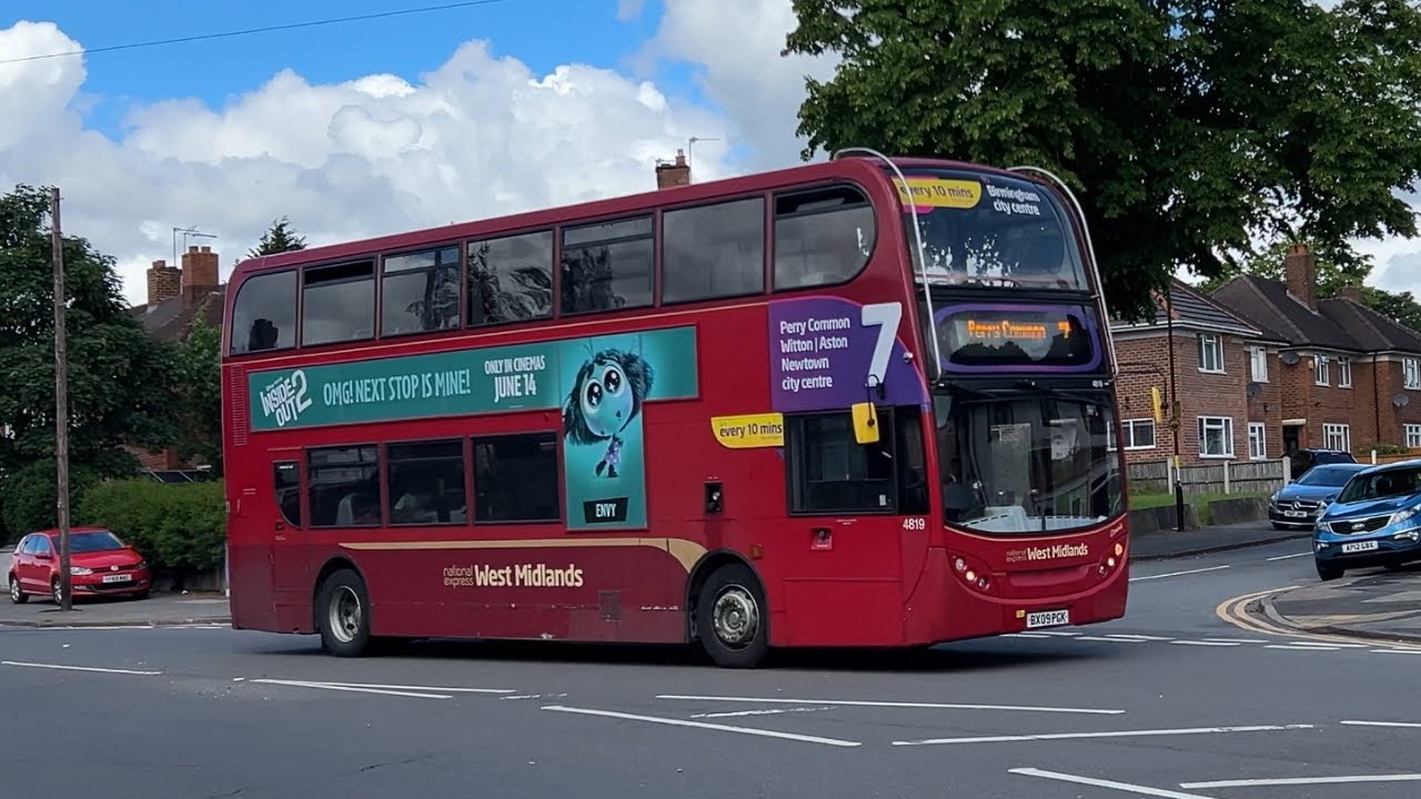 NXWM 4819 (BX09 PGK) Service 7 - Kickdown - YouTube