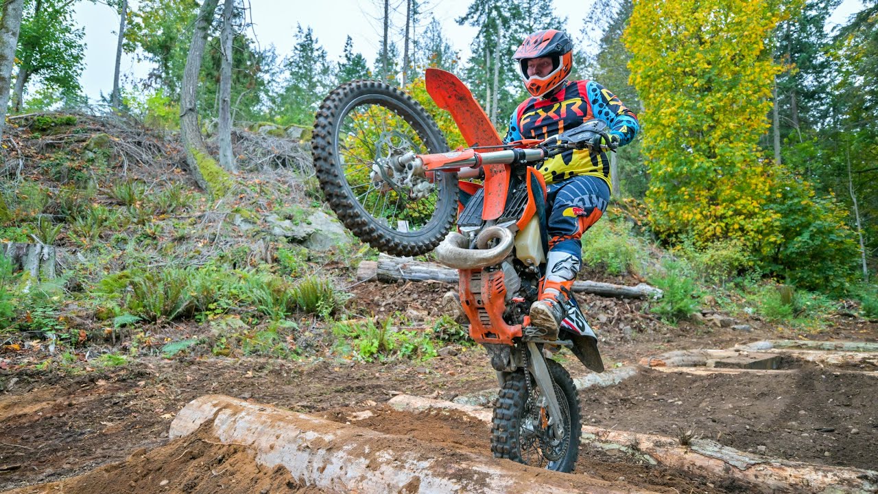 Backyard Endurocross Track - YouTube