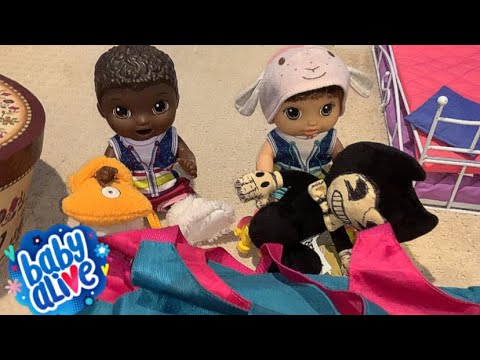 BABY ALIVE: packing Andi and Jodies bag for road trip🚙🧳 - YouTube
