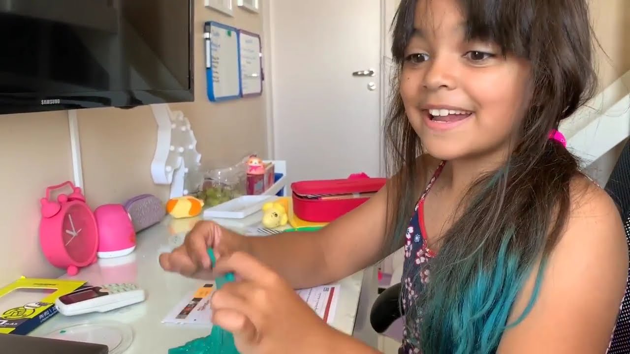 DUDA FICOU NERVOSA PARA APRESENTAR UM TRABALHO NA ESCOLA - BIG BROTHER ...