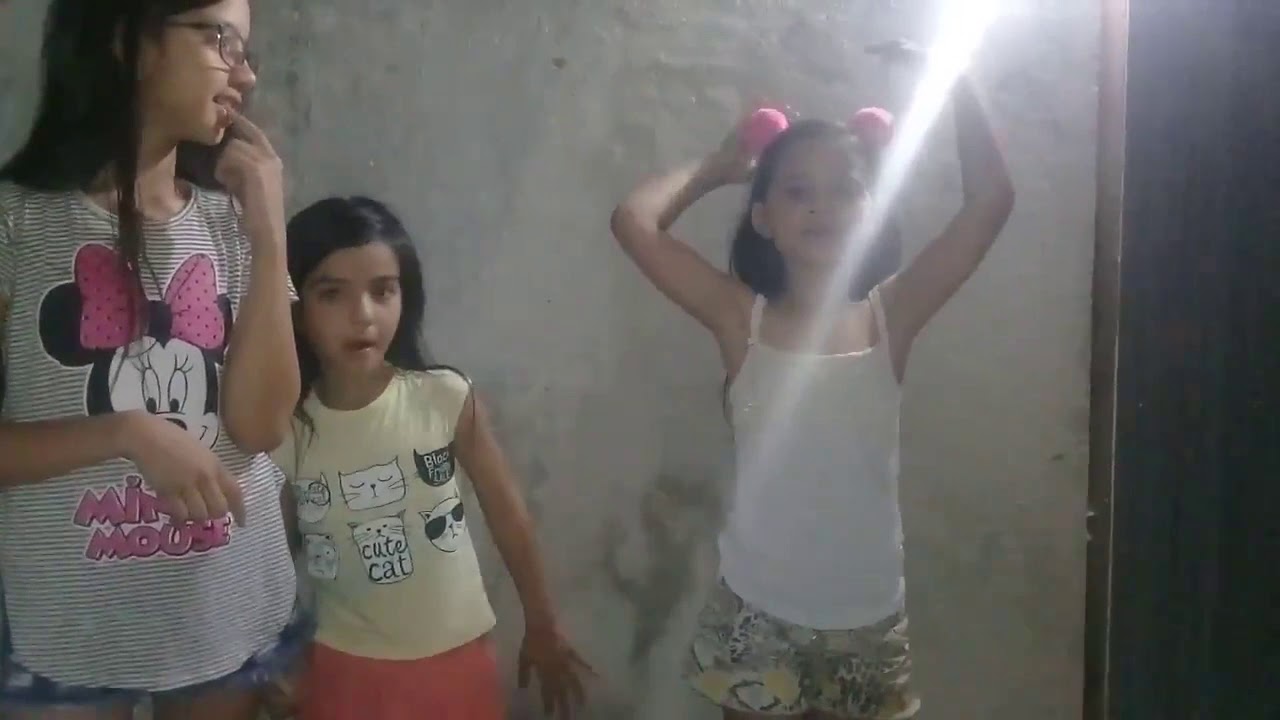 Brincando Com A Prima Youtube