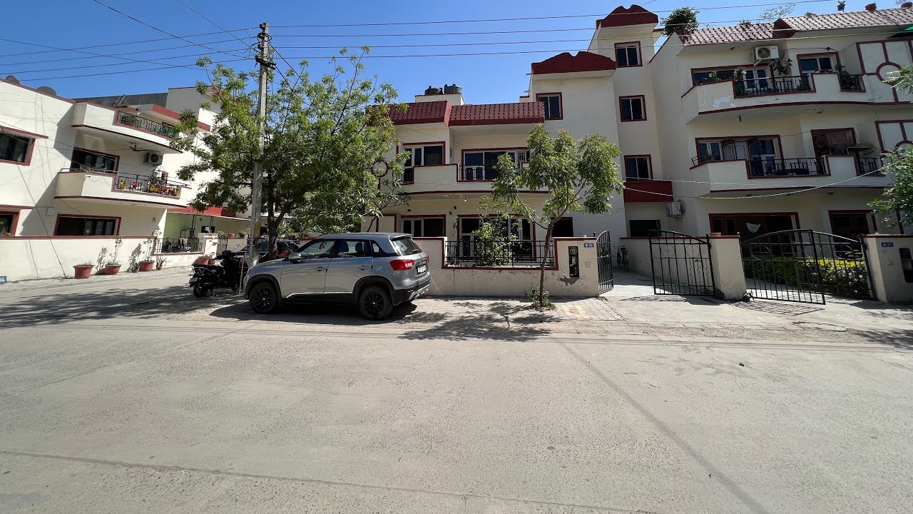 Main 60 Mtr Road Independent House Home Kothi For sale in South city 1 ...