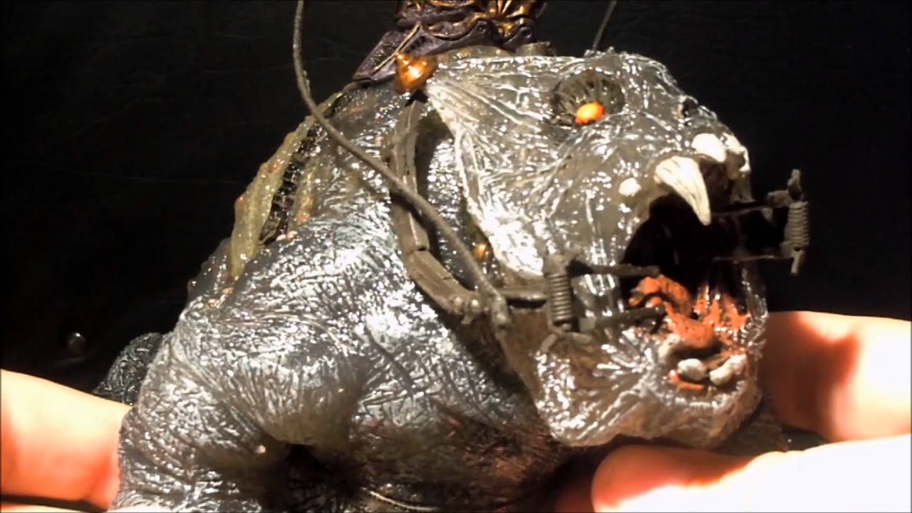 "Toto" McFarlane Monsters Twisted Land of Oz [wave 2] - YouTube