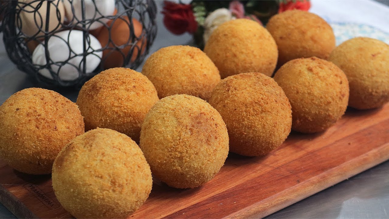 A MASSA DE SALGADO MAIS GOSTOSA DO MUNDO! FÁCIL DE FAZER! BOLINHO DE ...