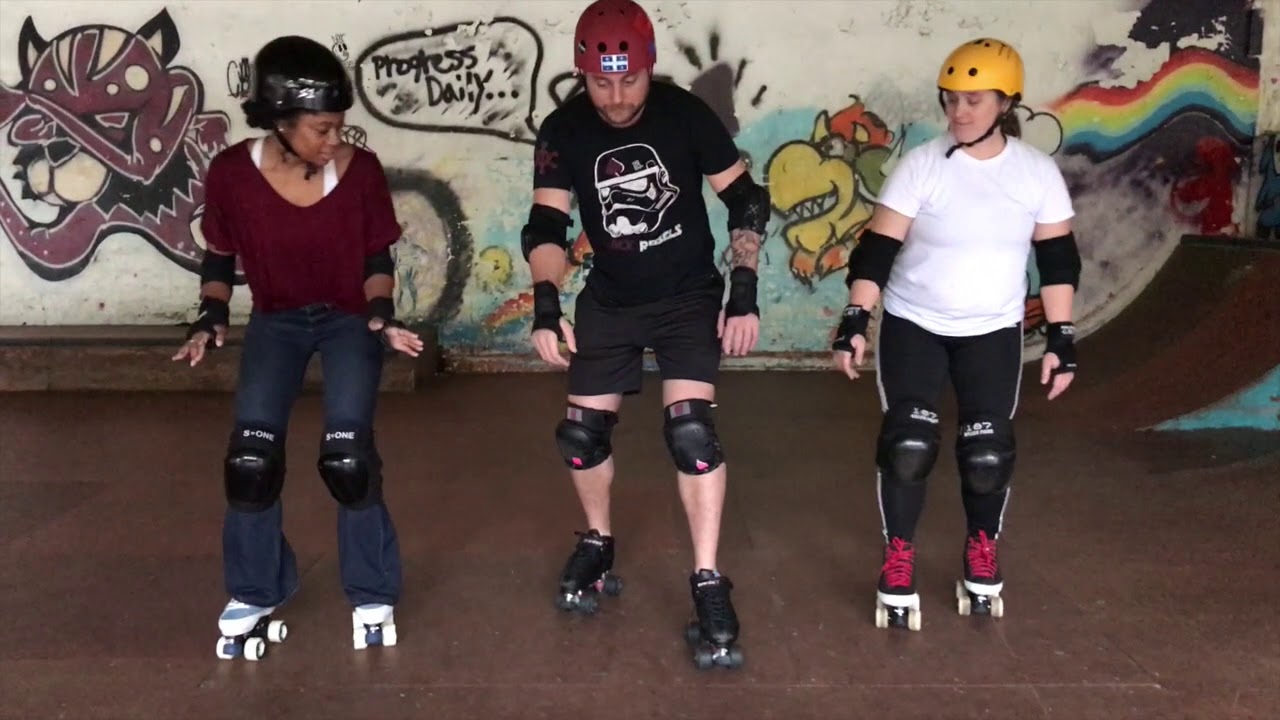 Learning to skate with the Rollergirls - YouTube