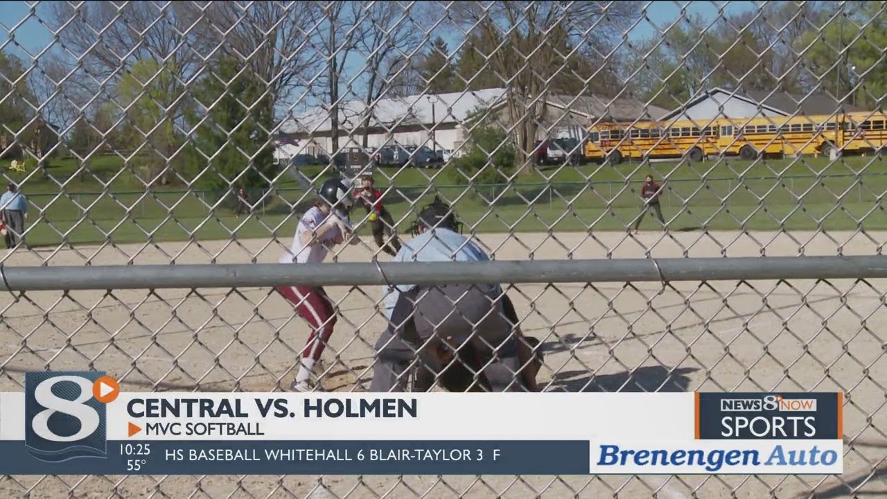 Holmen Softball cruises to win over Central - YouTube