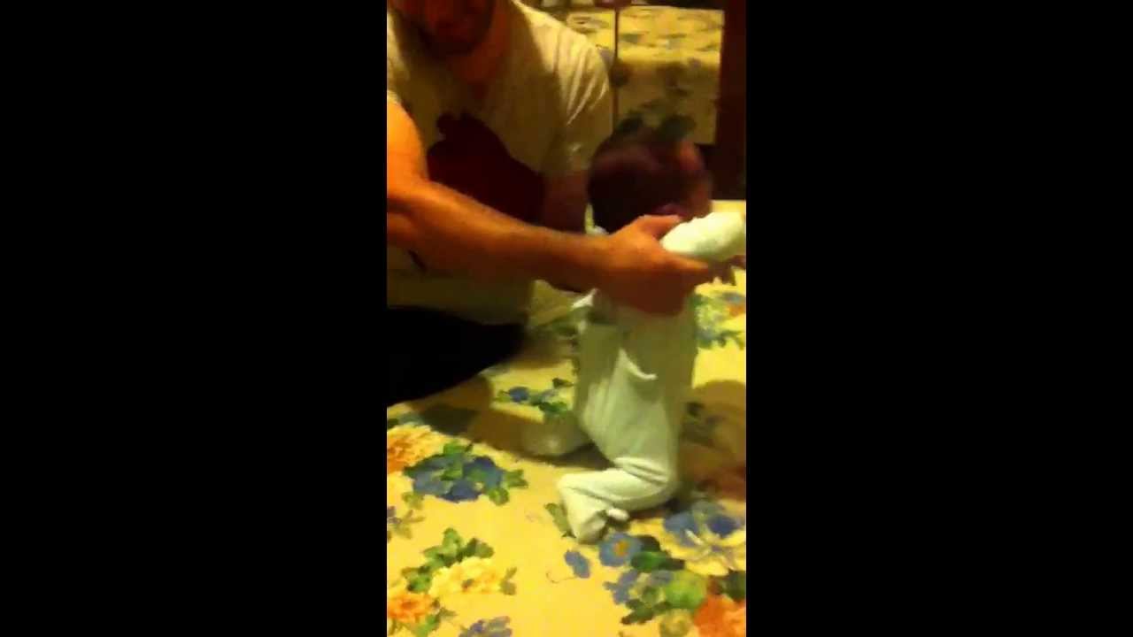 Aaron en la perfectologia de la perreologia - YouTube