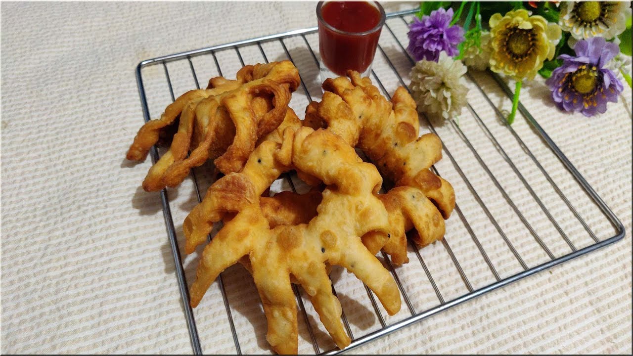 স্পাইডার শেপের"চিকেনের পিঠা"রেসিপি।।Chicken Pitha Recipe - YouTube