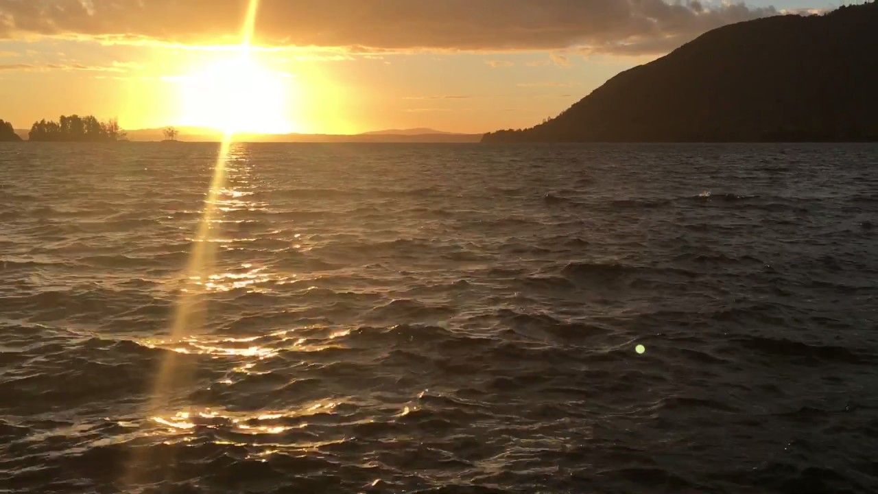 Atardecer Lago Calafquén, Lican Ray. - YouTube
