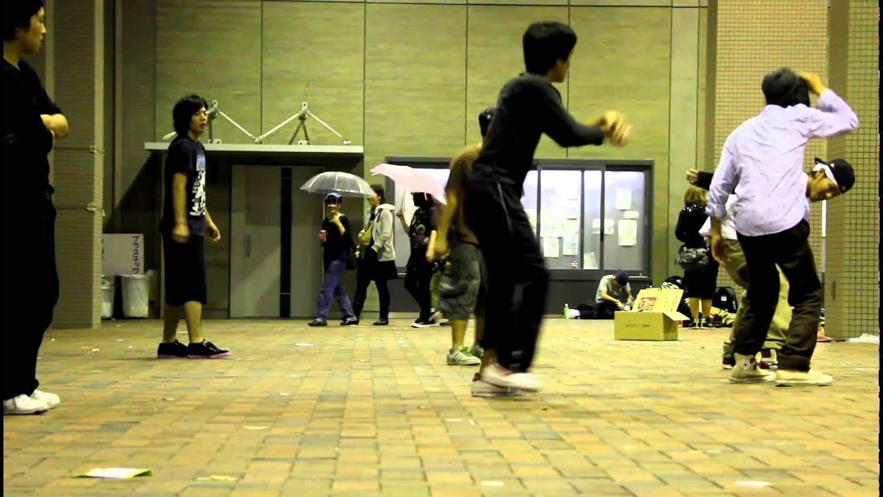 Japanese University students practicing their breakdance routine - YouTube