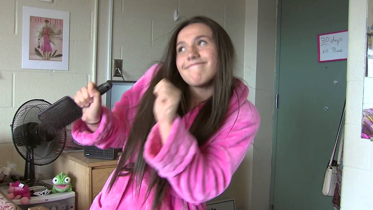 Music Video Emily by Mika - YouTube