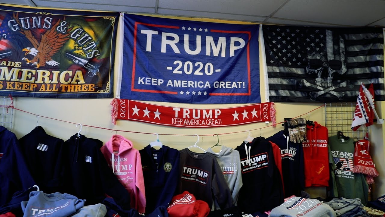 Trump Gifts: Pop-Up Stores Sell Politics for Christmas - YouTube