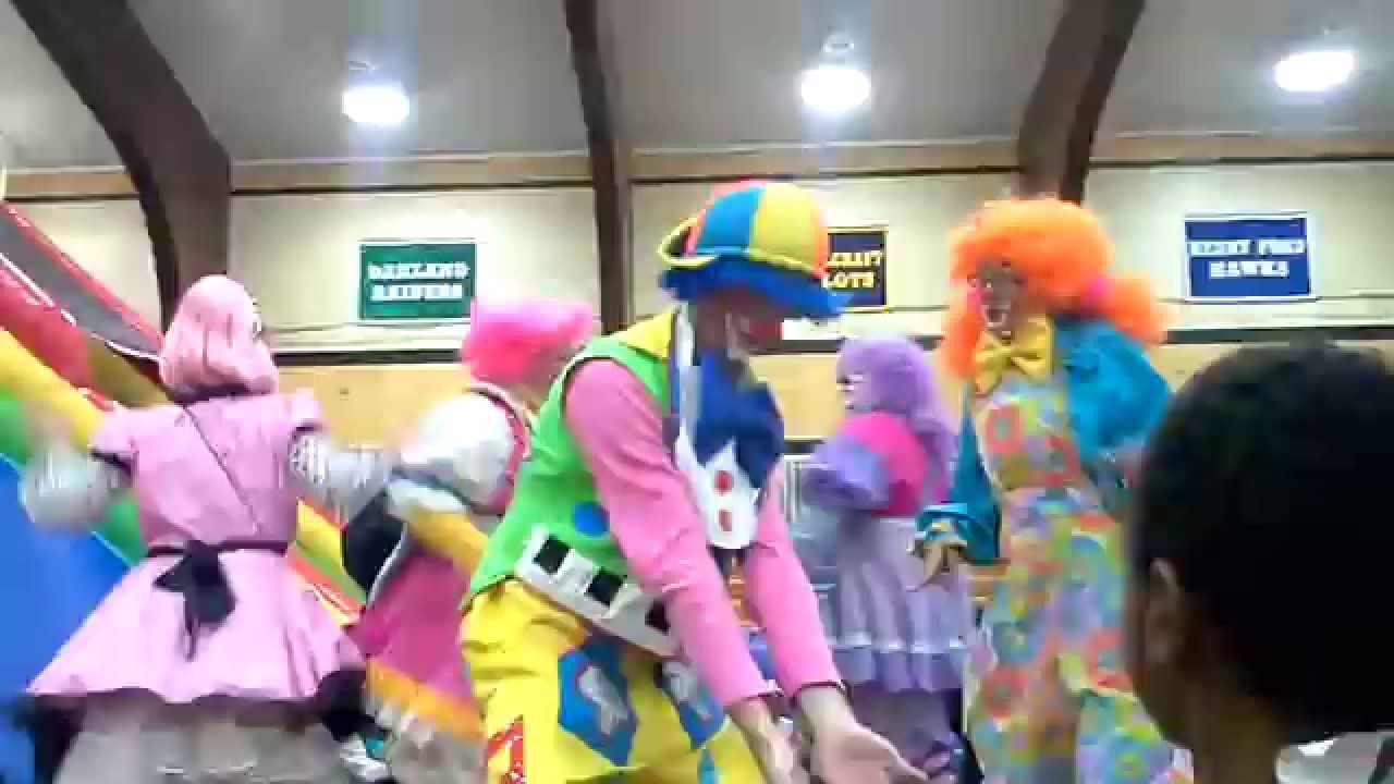 Mott College Clowns! - YouTube