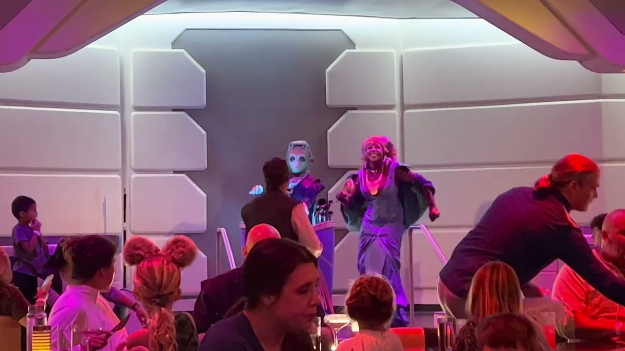 Star Wars Halcyon Galactic Starcruiser - Gaya, Ouannii and Sandro ...