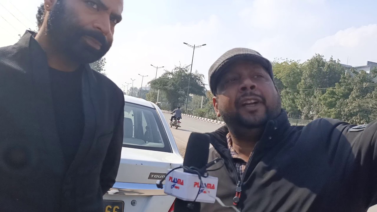 ABP NEWS ANCHOR SHRIVARDHAN TRIVEDI AUR PLASMA NEWS (SANSANI) - YouTube