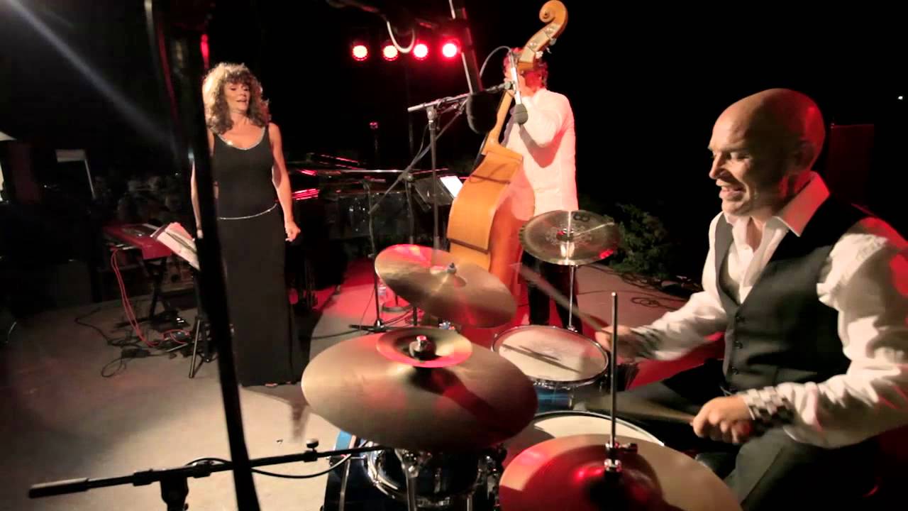 Jilly Jackson Live in Saint Jean Cap Ferrat - YouTube