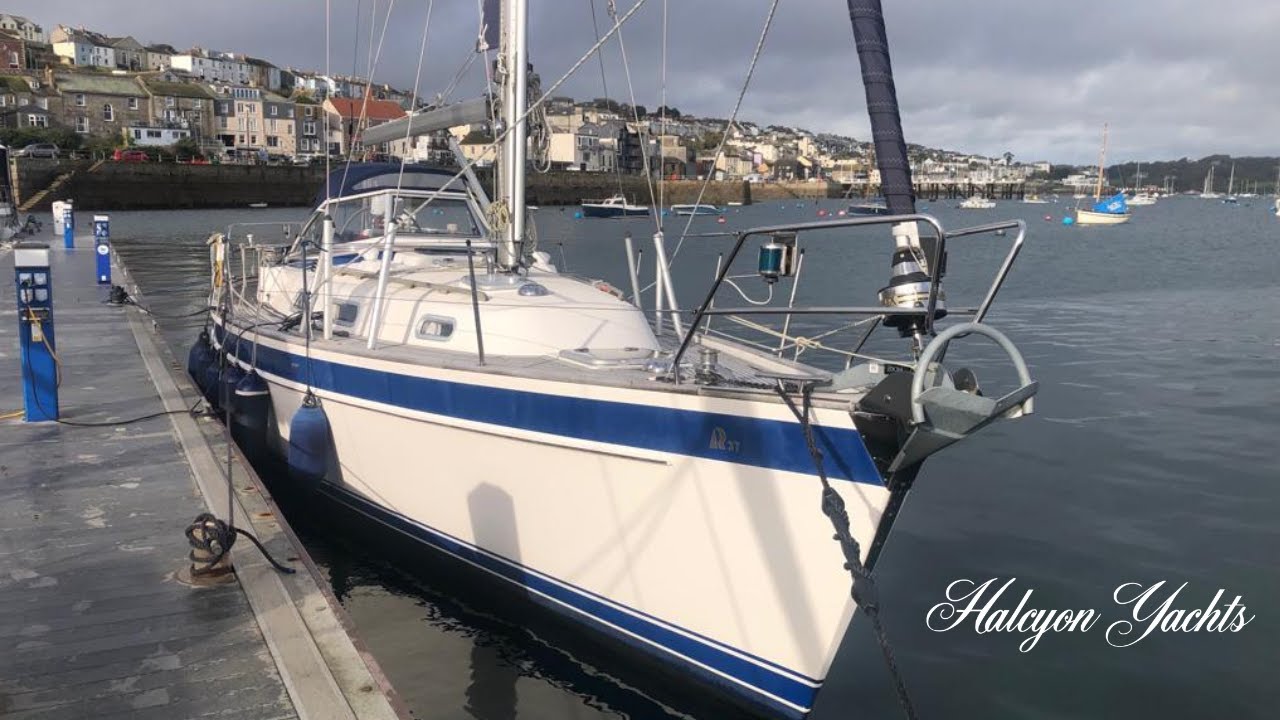 Hallberg Rassy 37 - Yacht Review - YouTube