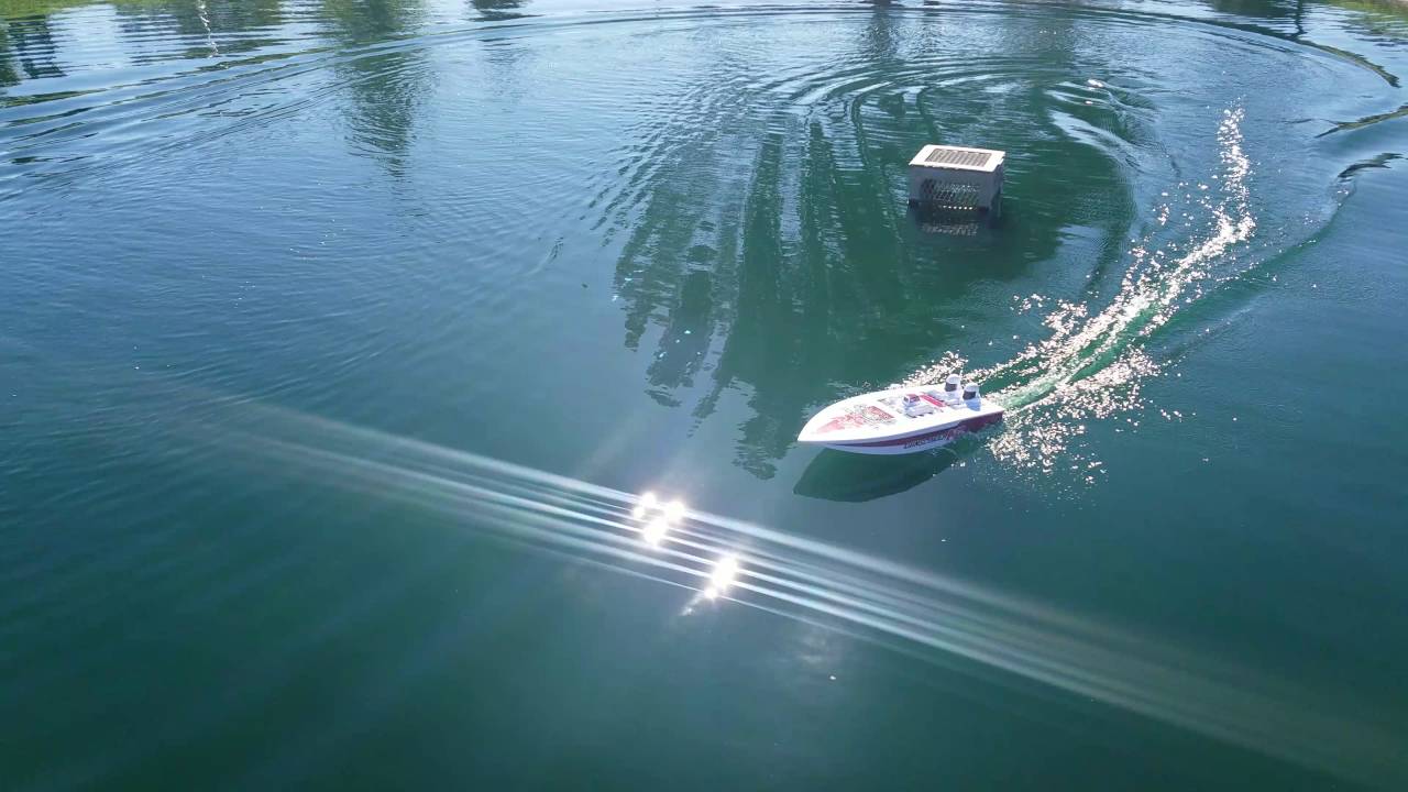 Gunslinger P-27 boat by Aquacraft - YouTube