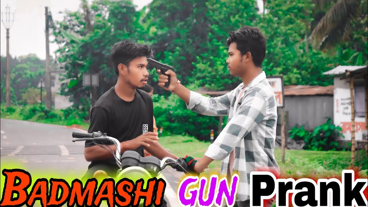 Badmashi Gun prank on public places🔥 || Funny Gun prank 🤣 || Prank on ...
