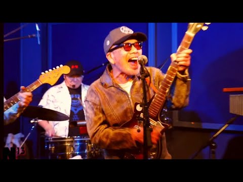 N-13 Live at CON TON TON VIVO Part 1 - YouTube