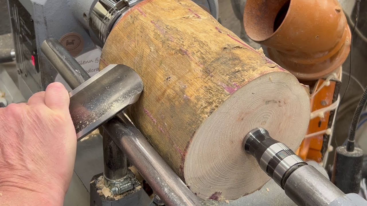 Woodturning with Glenn. Roughing down an Ash log. #woodturning #carbide ...