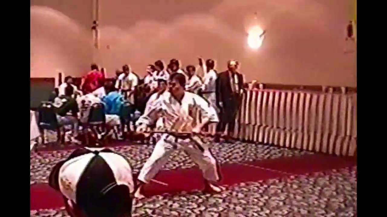 Michael Calandra "Shishi-no-Kun Kata" Isshin-Ryu Kobudo 1992 - YouTube