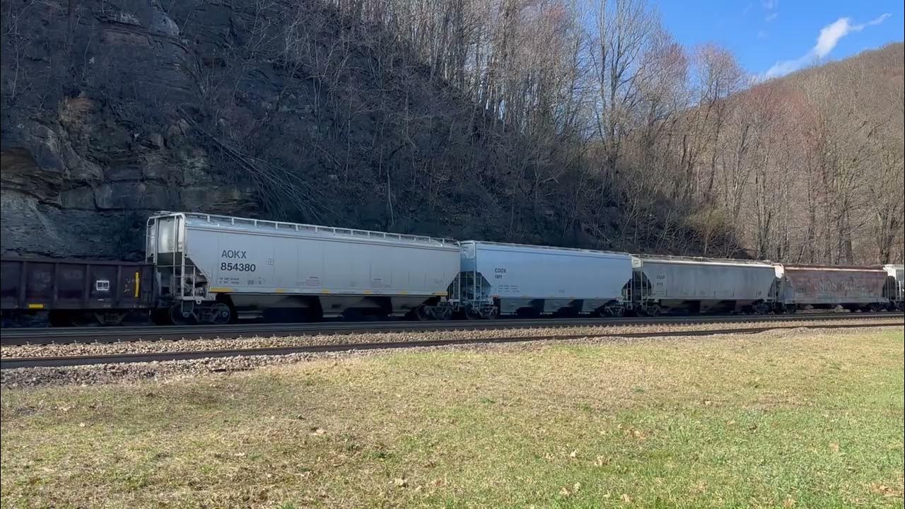 Triple Train Meet at Horseshoe Curve! NS 39Q meets 24W and 294 on Horseshoe Curve on March 16 ...