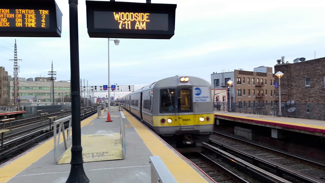 Long Island Railroad: M3 #9915-#9836 + M3 #9887-#9926 + M7 #7213 ...