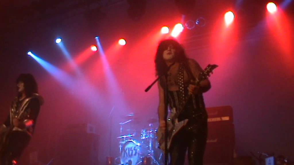 KISS Forever Band - I Love it Loud - YouTube