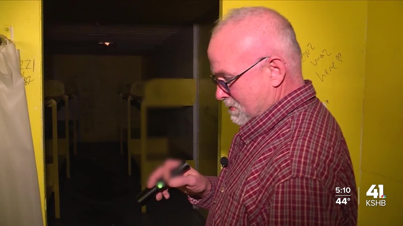 Ray County sheriff closes jail 1st day on the job - YouTube