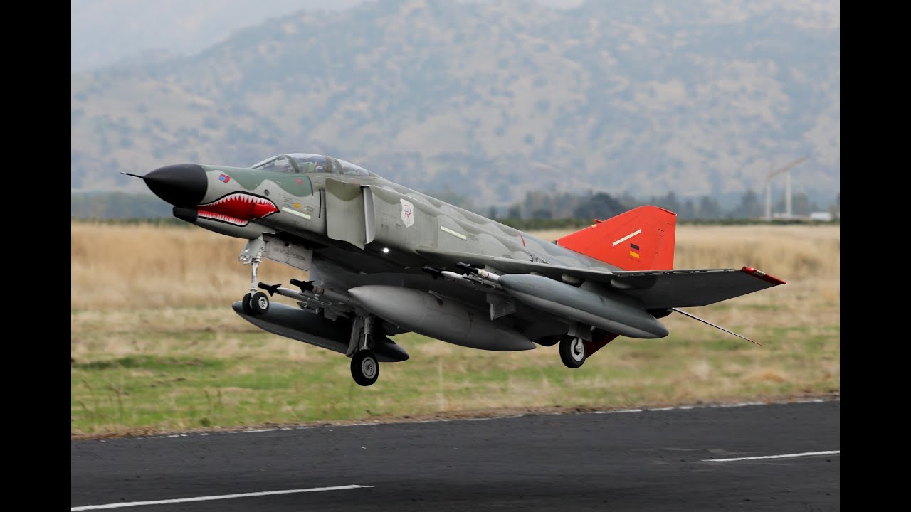Elad Fish Carf F-4 Phantom Saturday California Jets 2025 - YouTube