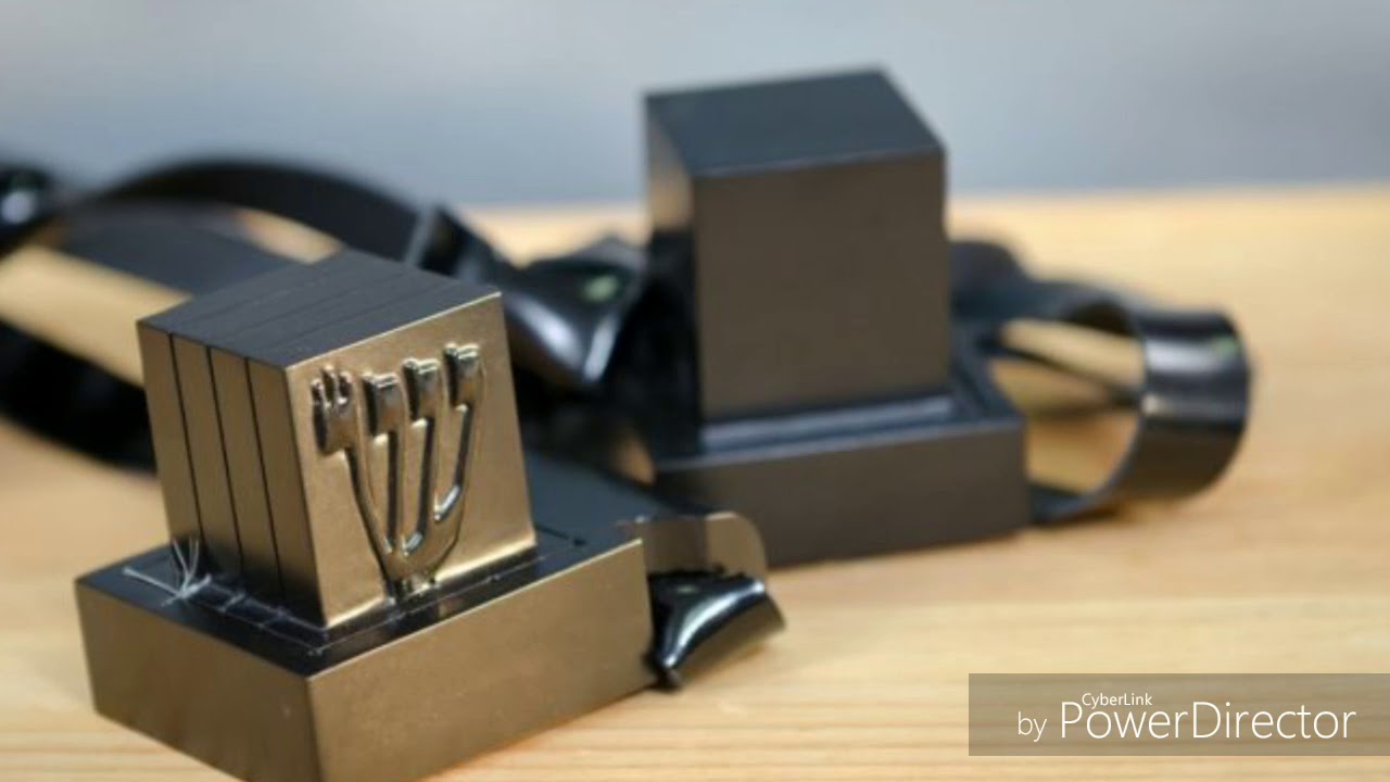 The Power of Putting on Tefillin - YouTube