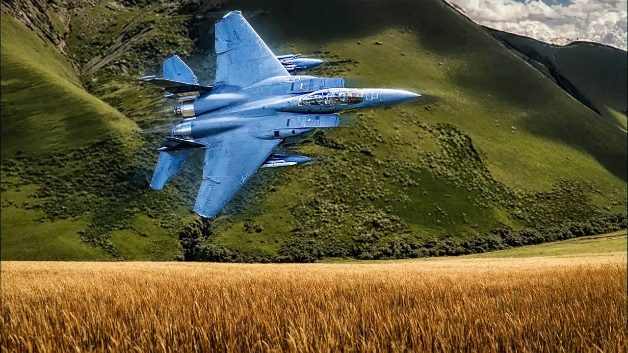 Low Pass Fighter Jet Flybys - YouTube