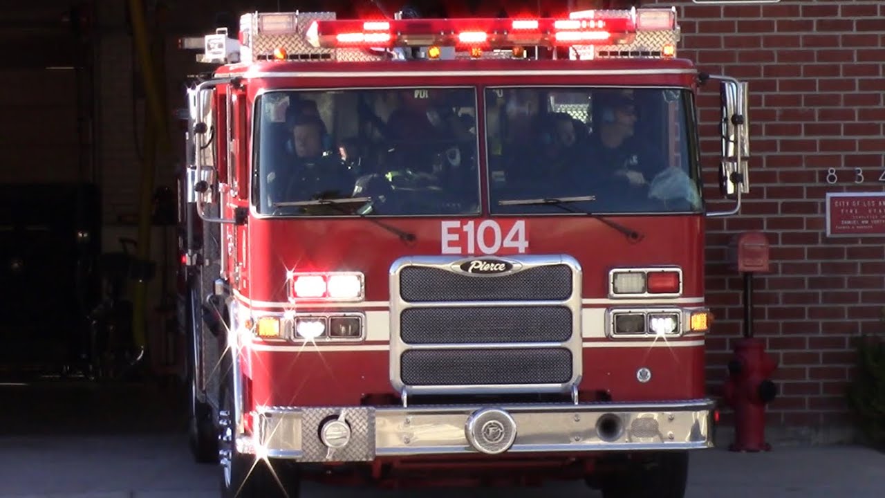 LAFD Engine 104 (reserve) responding - YouTube