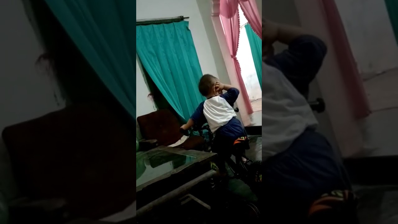 Si Adek Lagi Belajar Sepeda Youtube