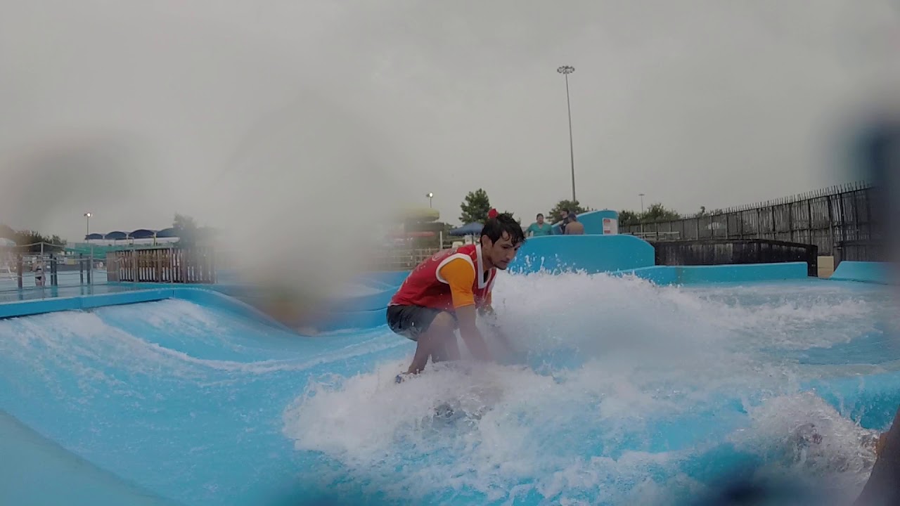 FlowRider Retro Wave at Six Flags Hurricane Harbor Texas Surf Machine ...