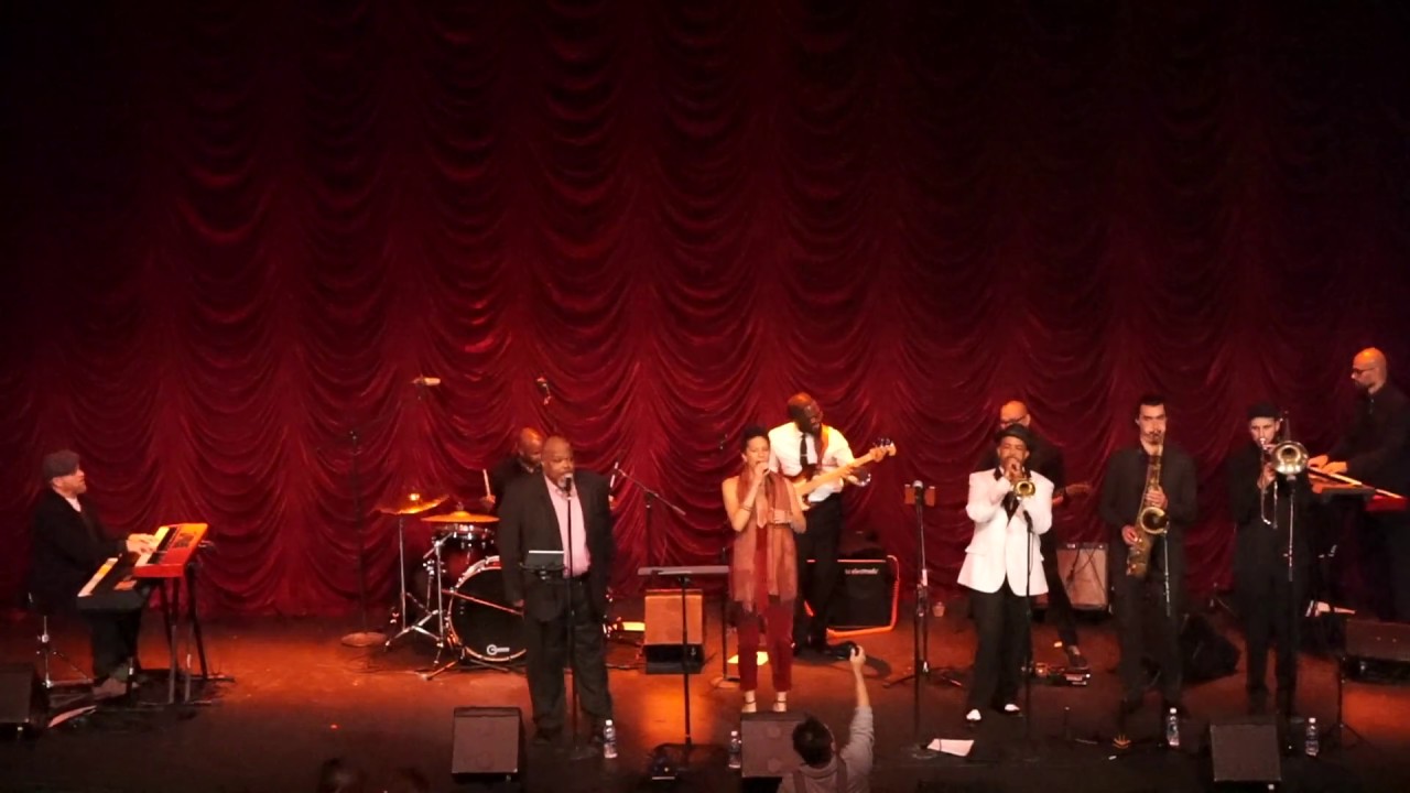 Retro JukeBox Band-Kiss - YouTube